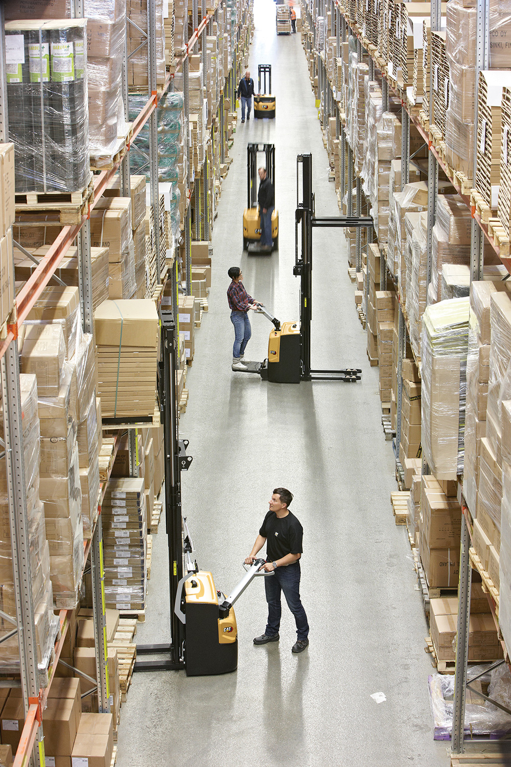 Pallet stackers providing cost-efficient logistics solutions | Cat ...
