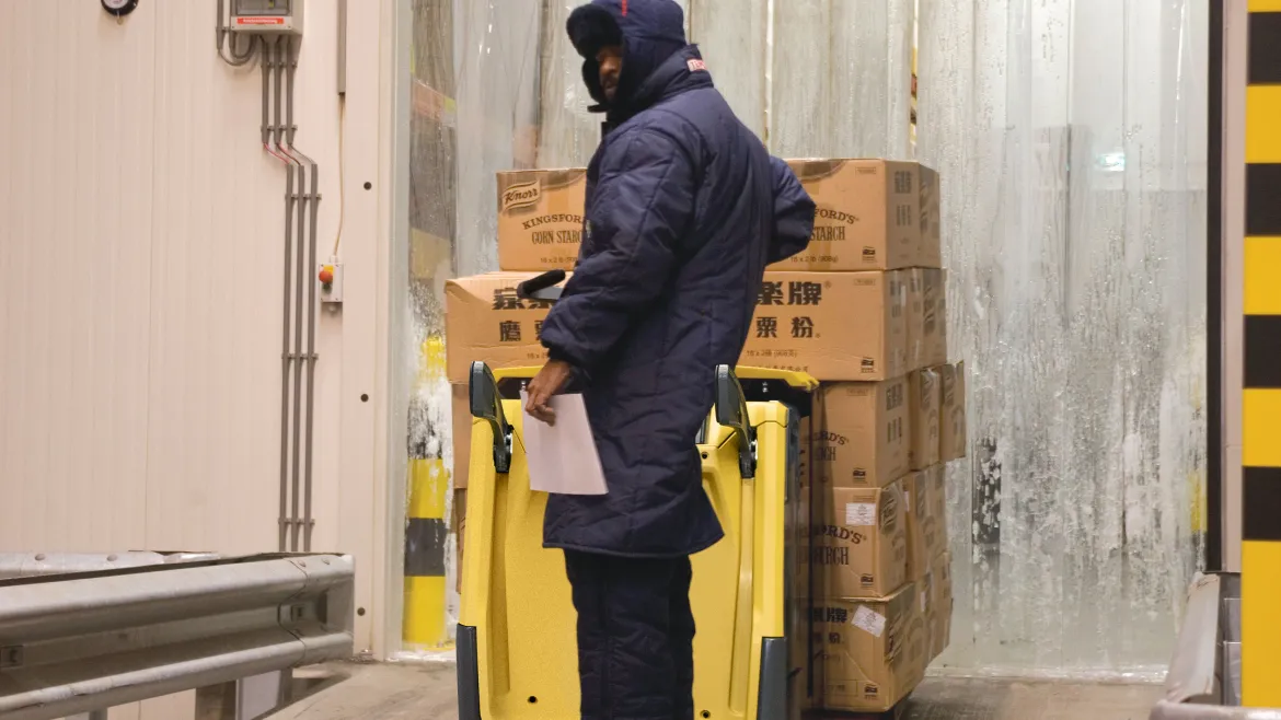 Cold chain industry | Cat® Lift Trucks EAME